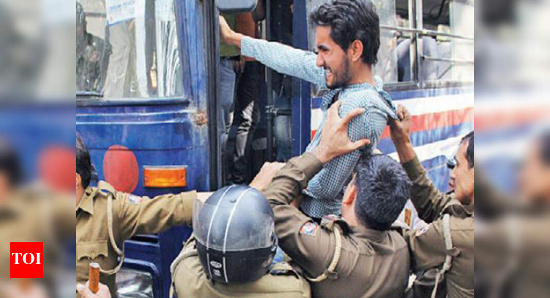 Did senior police officers fail to get their act together? | Delhi News ...