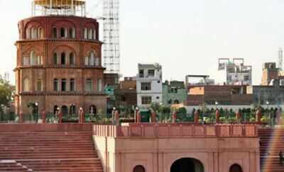 Satkhanda In Husainabad: After years of neglect, glass top to complete ...