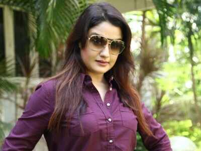 Sonia Aggarwal to play a cop in her next | Tamil Movie News - Times of ...