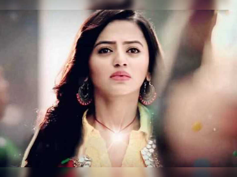 Devanshi to meet Vardan after 14 years - Times of India