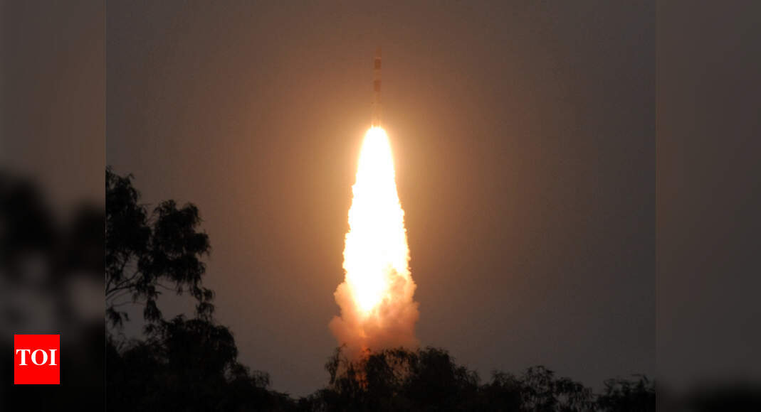 Chandarayaan-2: Tests for India's second moon mission underway: Isro ...