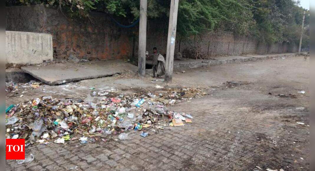 Child ragpickers in plenty - Times of India