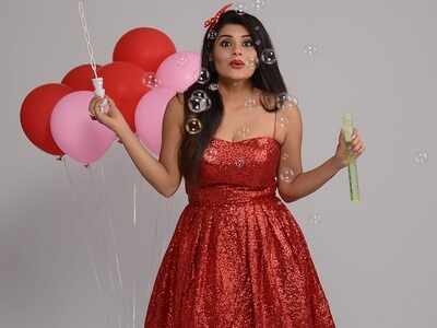 Shamin sheds her 'bahu' avatar in new photo shoot - Times of India