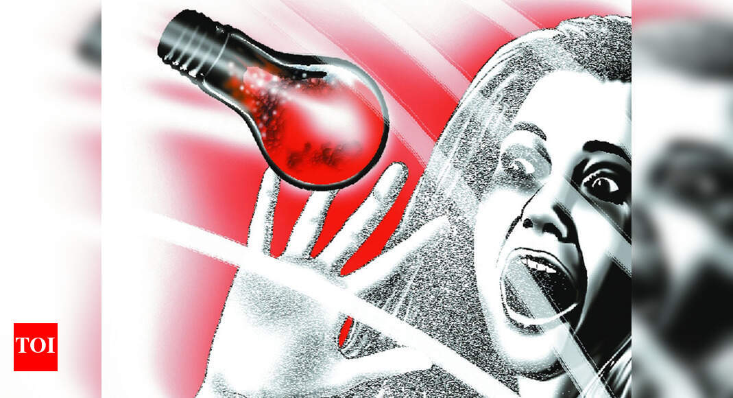 Man Throws Acid On Wife Dumps Her At Vacant Plot Ludhiana News