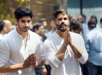 Suniel Shetty's father Virappa Shetty passes away | - Times of India