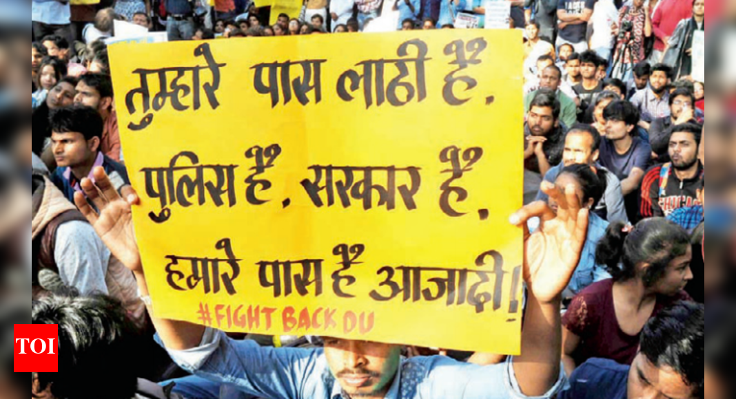 Left takes protest narrative beyond azadi | Delhi News - Times of India