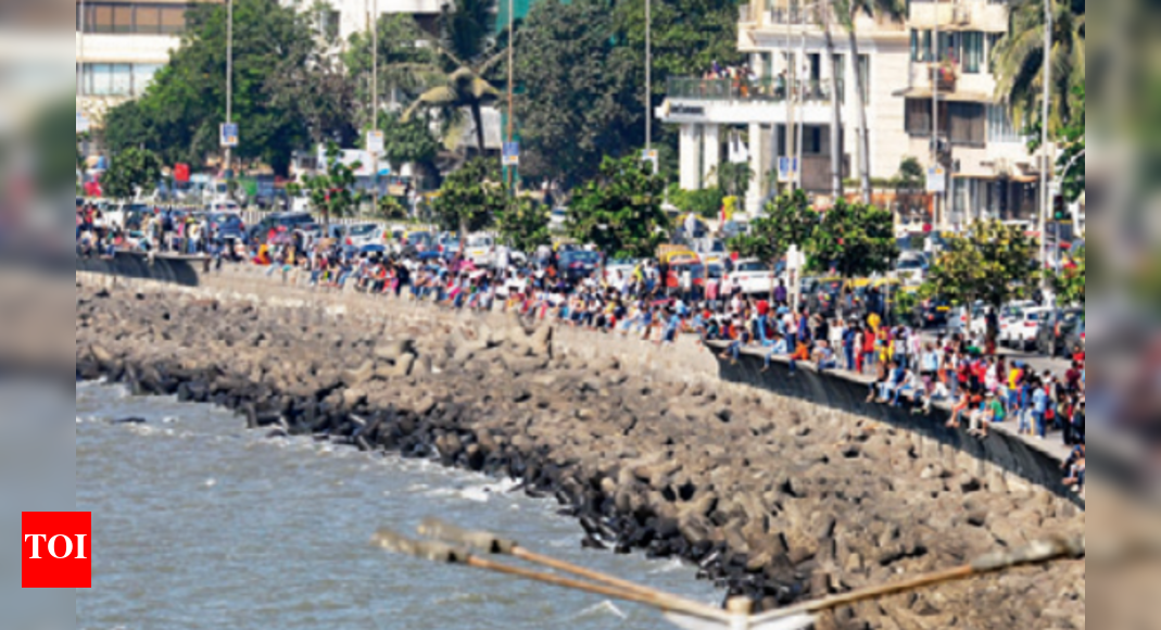 Powerboats run into quagmire of civic rules | Mumbai News - Times of India