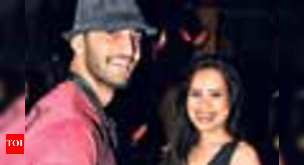 Neeraj-Jessica to tie the knot on June 5 - Times of India