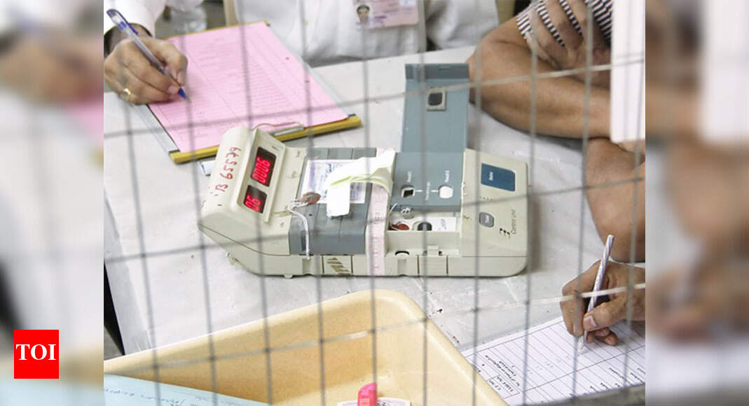 No mobile phones inside counting centres: Election Commission | Uttar ...