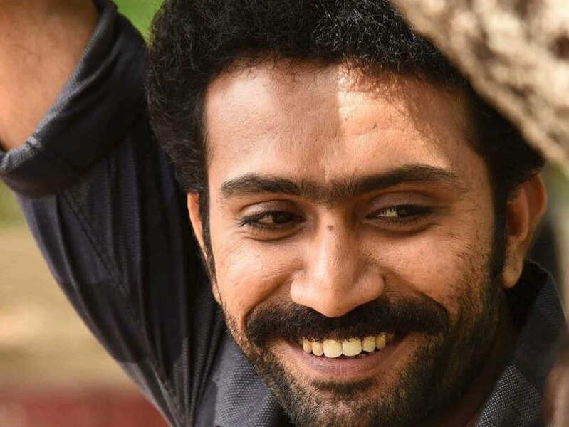 Shine Tom plays a Mattancherry guy again in Parava | Malayalam Movie ...