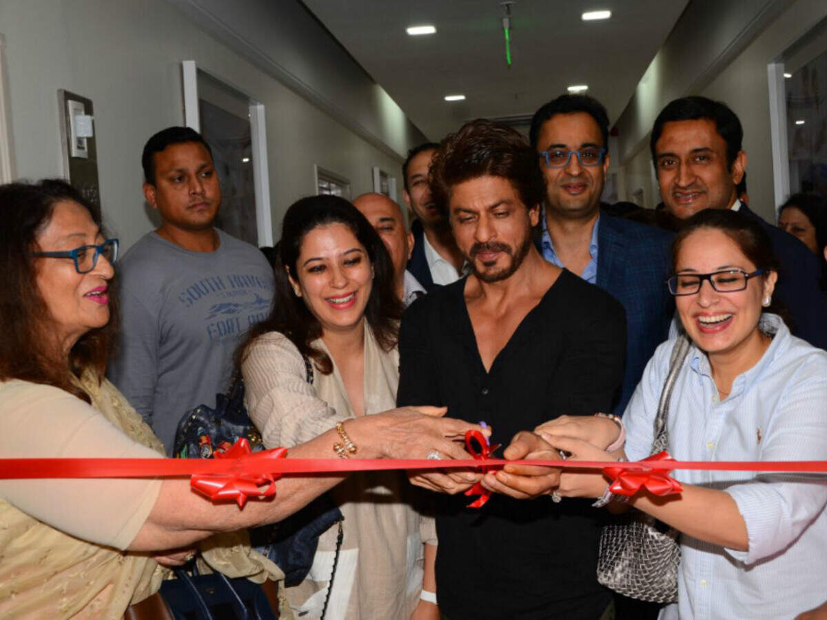 IN PICS! Shah Rukh Khan inaugurates the bone marrow transplant centre ...