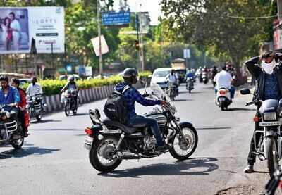 Motorists care little on SB Road | Pune News - Times of India