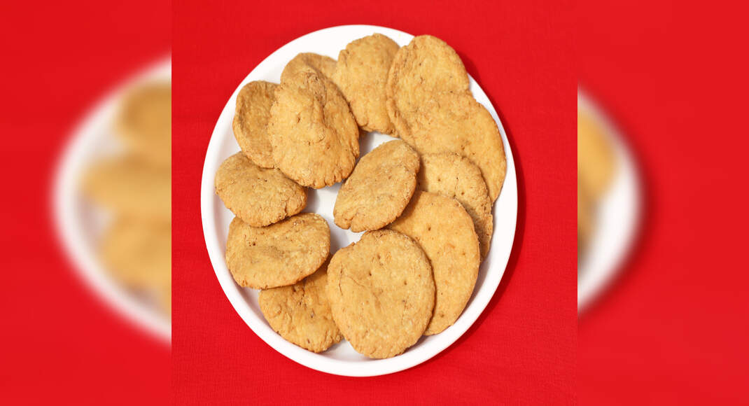 Masala Mathri Recipe: How to Make Masala Mathri Recipe | Homemade ...