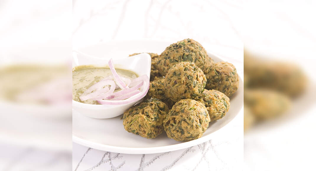 Methi Pakora Recipe: How to Make Methi Pakora Recipe | Homemade Methi ...