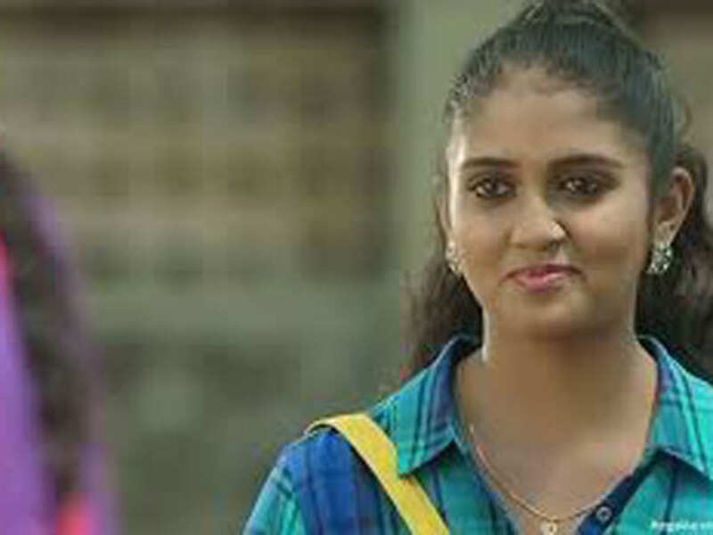'Sairat' actress Rinku Rajguru's eve-teaser arrested | Marathi Movie ...
