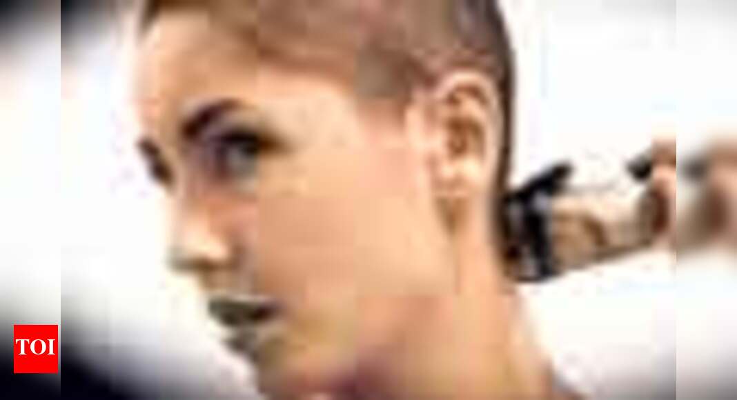 Barbara's bald and beautiful | Hindi Movie News - Times of India