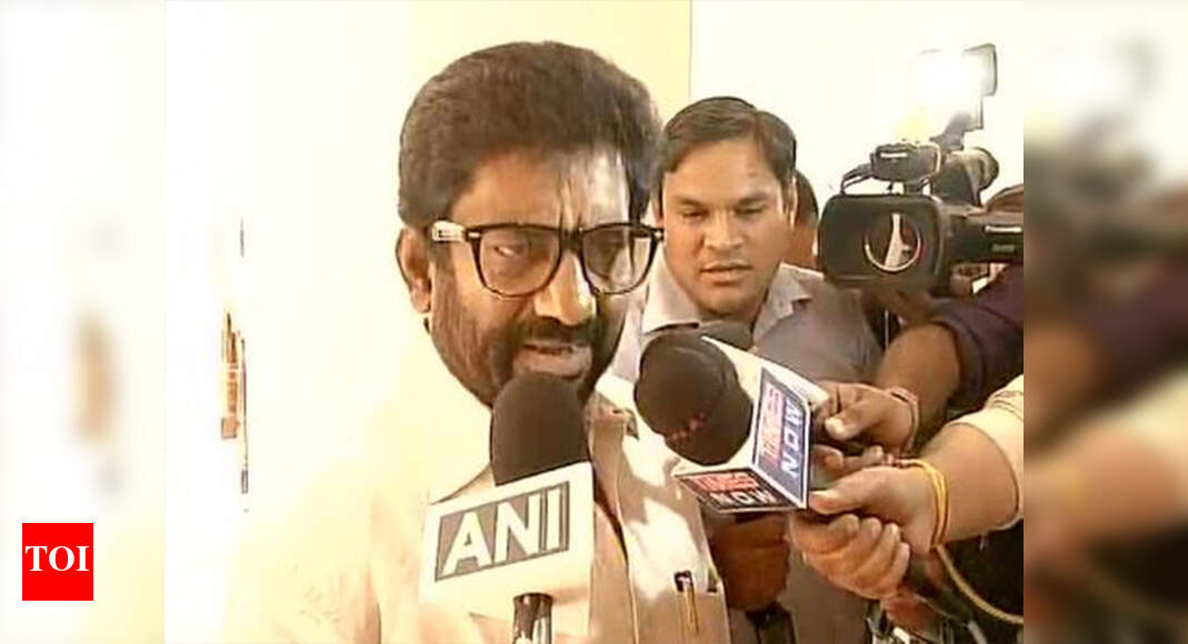 Umarga shuts down to support Shiv Sena MP | Chhatrapati Sambhajinagar ...
