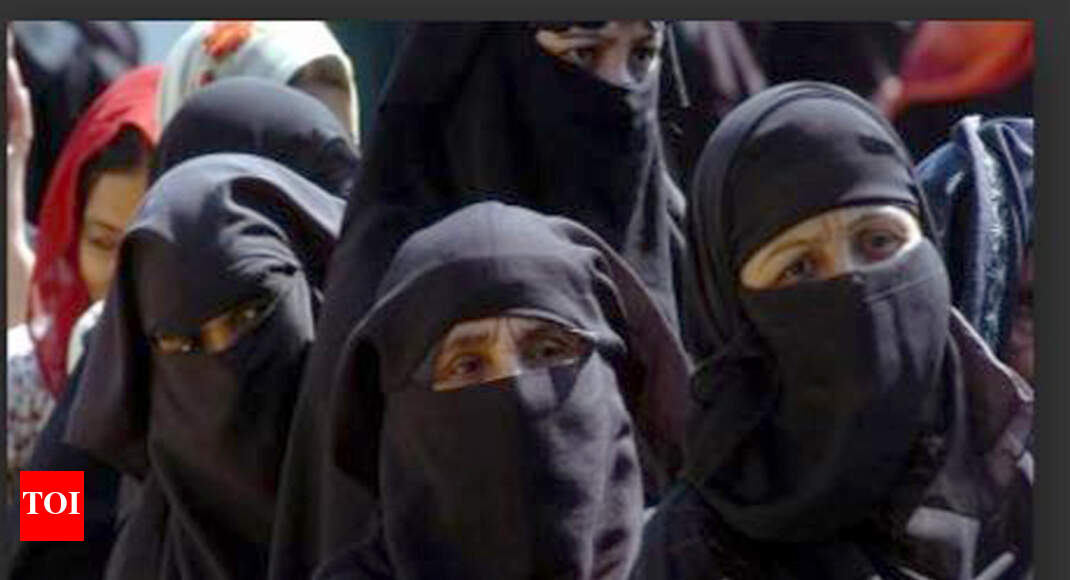 Triple Talaq: Supreme Court refers triple talaq case to 5-judge constitutional bench; hearing to ...