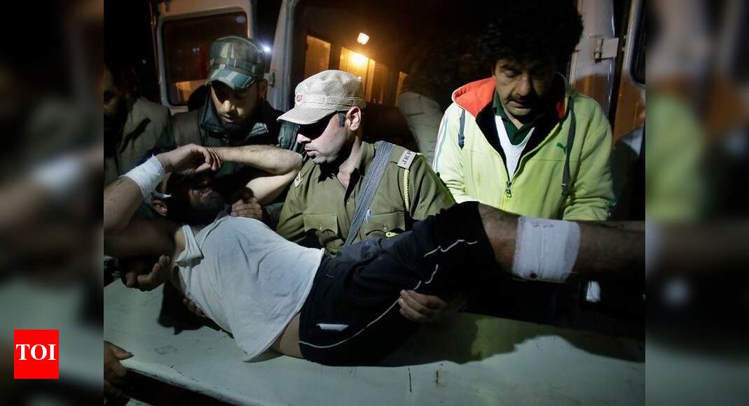 Terror Attack In Jammu And Kashmir: One policeman killed, 15 others ...