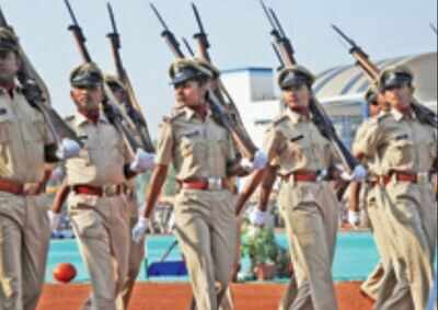 Woman with baby shows up for sub-inspector training | Ahmedabad News ...