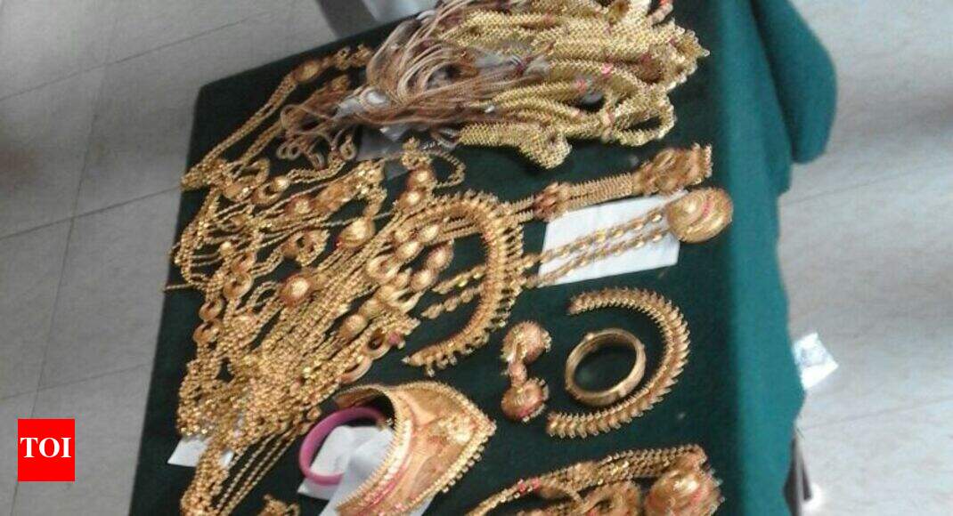 Gold: 2.25 kg gold seized from train | Kozhikode News - Times of India