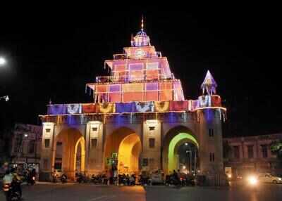 VMC to take up heritage development in Walled City | Vadodara News ...