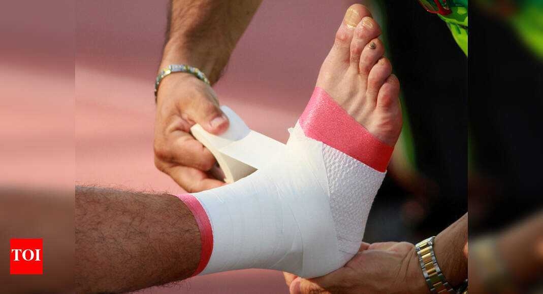 Plates supporting slab fall, two hurt | Pune News - Times of India