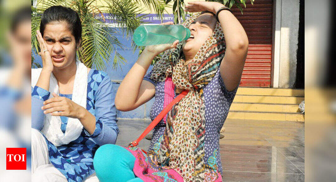 Temperature Mercury Hits 44 Degrees University Hostel Girls Fight For Coolers And Fans 2872