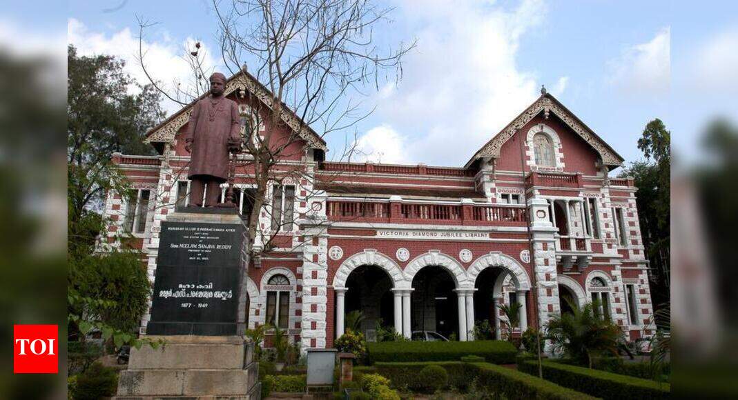 Public Holidays: Demand mounts to open State Central Library on public ...