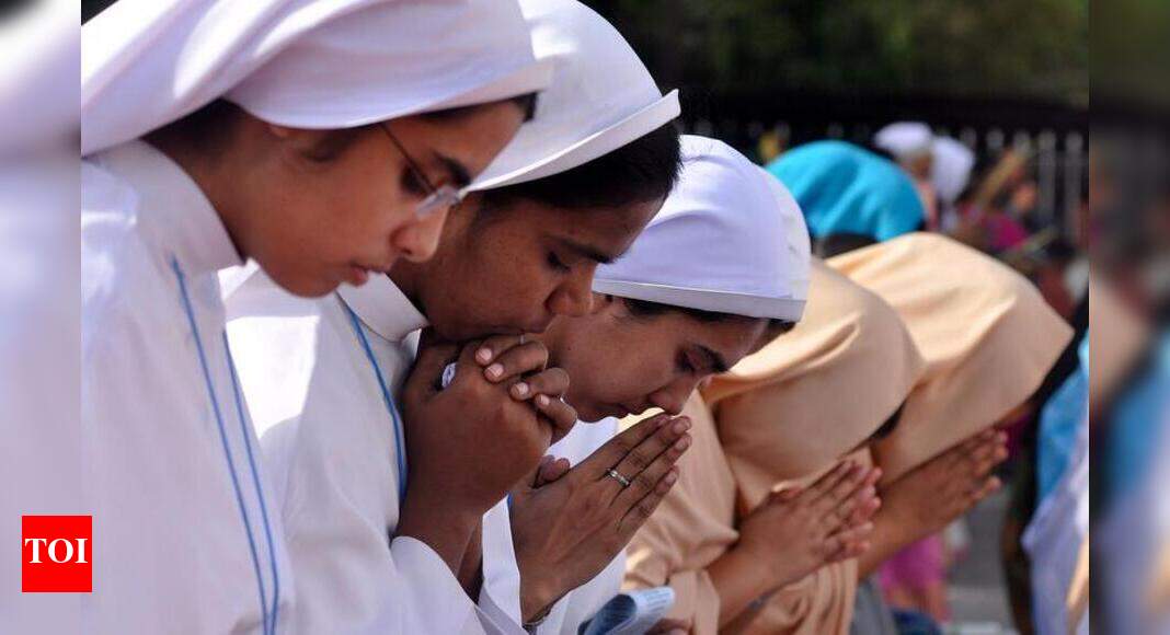 Christians gather to mark Holy Week | Nagpur News - Times of India