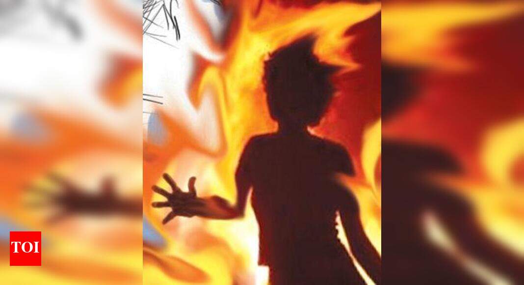 Burned To Death: Elderly man burned to death near his home | Kolkata ...