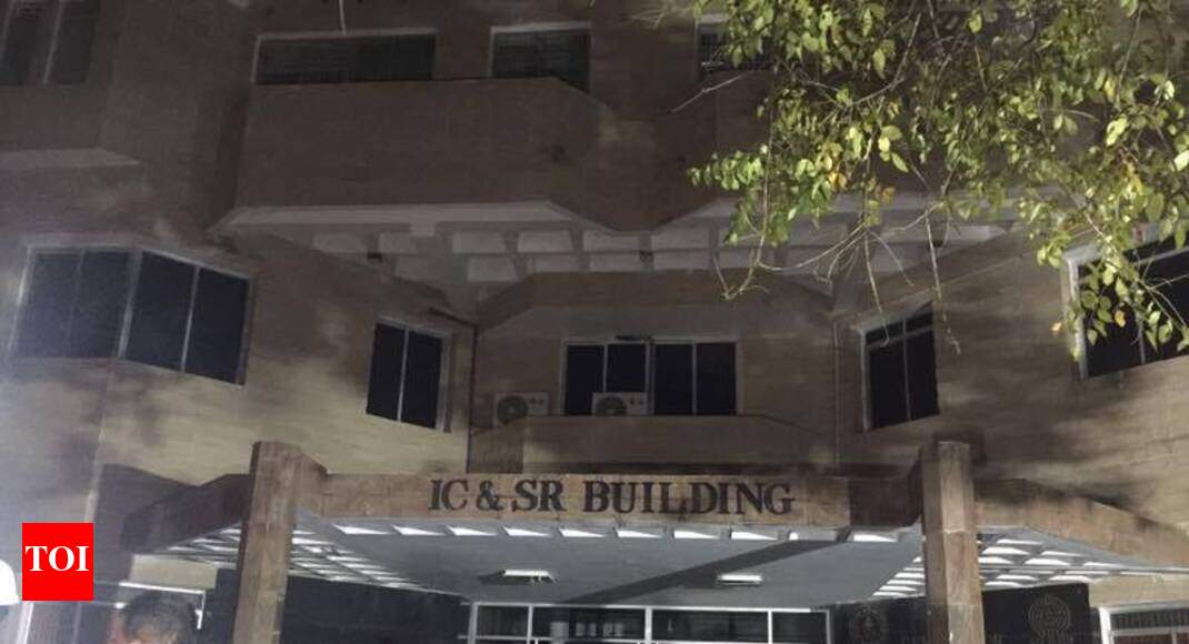 fire at iit madras: Fire breaks out in IIT Madras building, 20 ...