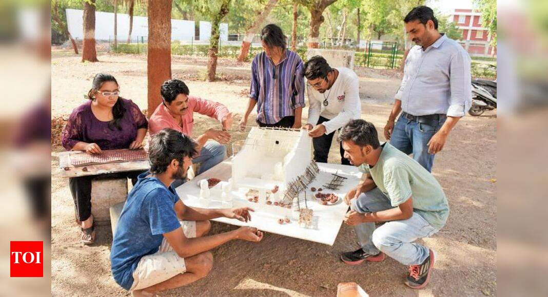 MRID students get hands-on training on visual designs | Vadodara News ...