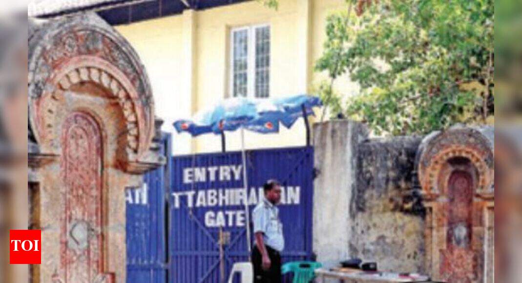 Passing through the gates of history | Chennai News - Times of India