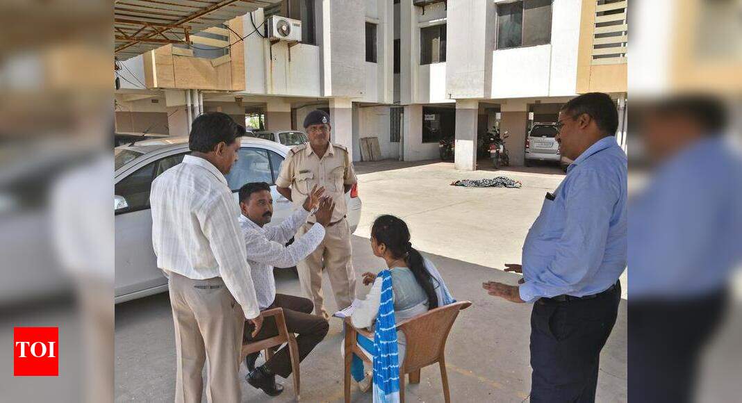 Jobless engineer jumps off eighth floor in Vesu | Surat News - Times of ...