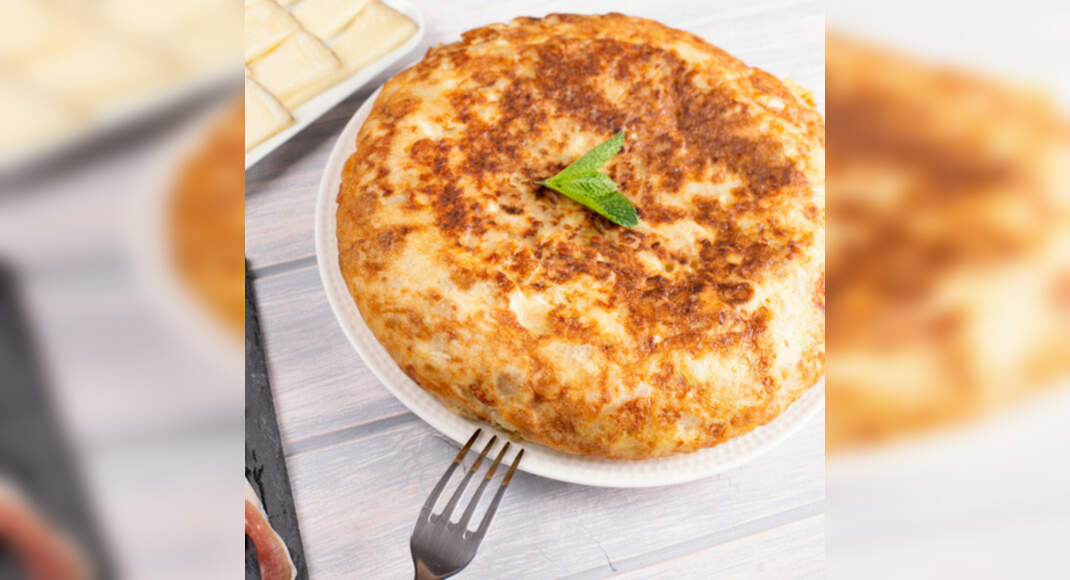 Mashed Potato Omelette Recipe: How to Make Mashed Potato Omelette ...