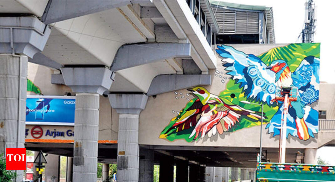 Arjan Garh Metro station: Wildlife rests again on the walls of Arjan ...