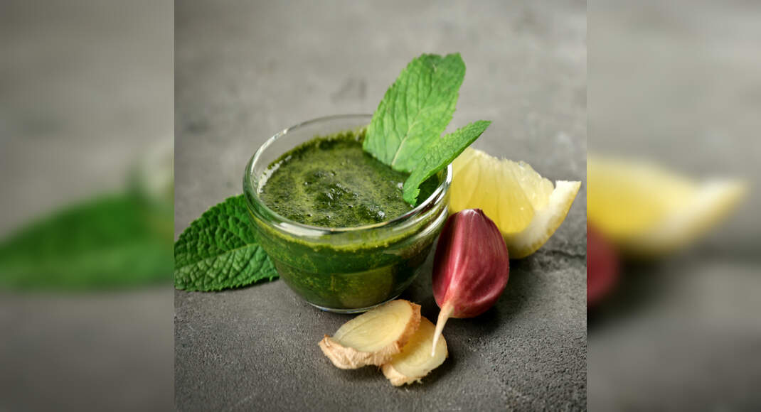Burnt Garlic and Mint Chutney Recipe: How to Make Burnt Garlic and Mint ...