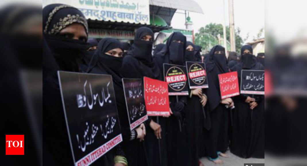 Triple Talaq: Islamic scholars: Triple talaq an unfortunate act | India News - Times of India