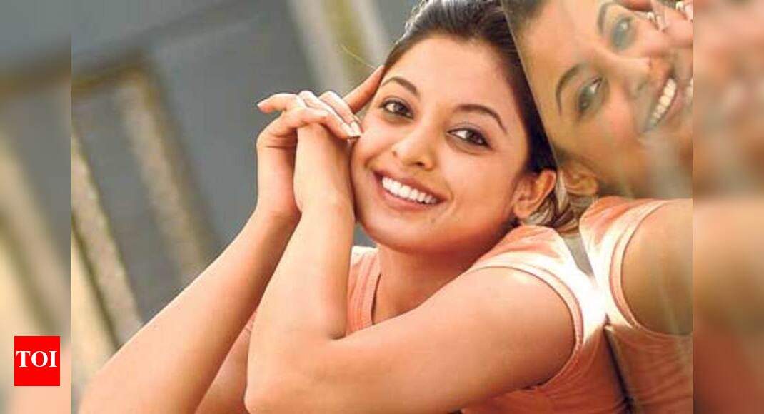 Most Actresses Wear Bikinis Tanushree Hindi Movie News Times Of India