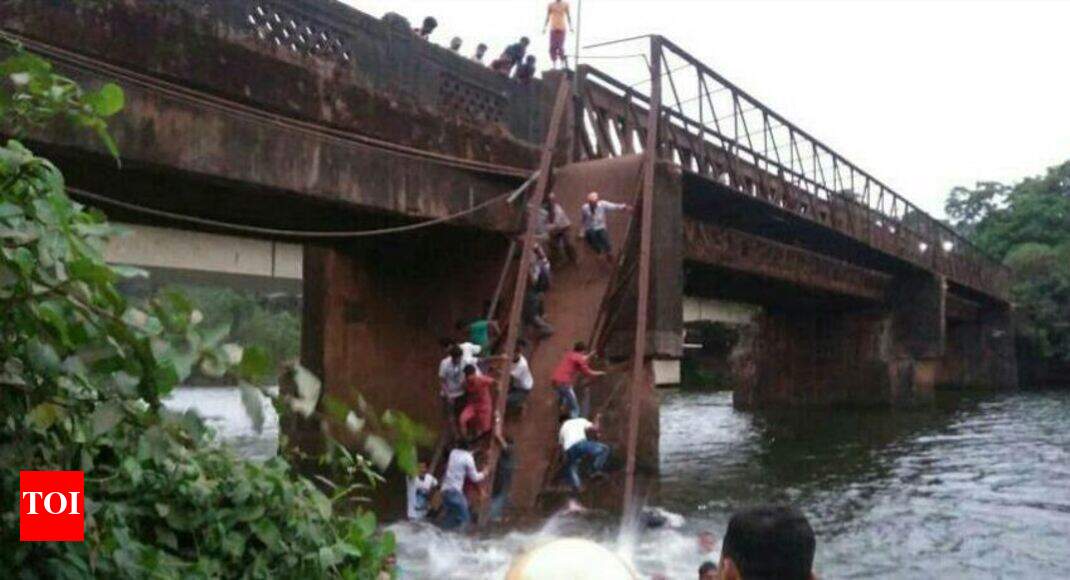 goa bridge accident: 1 dies, 30 feared missing as Goa bridge collapses ...