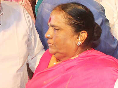 Parvathamma Rajkumar's health is improving, but she is still critical ...