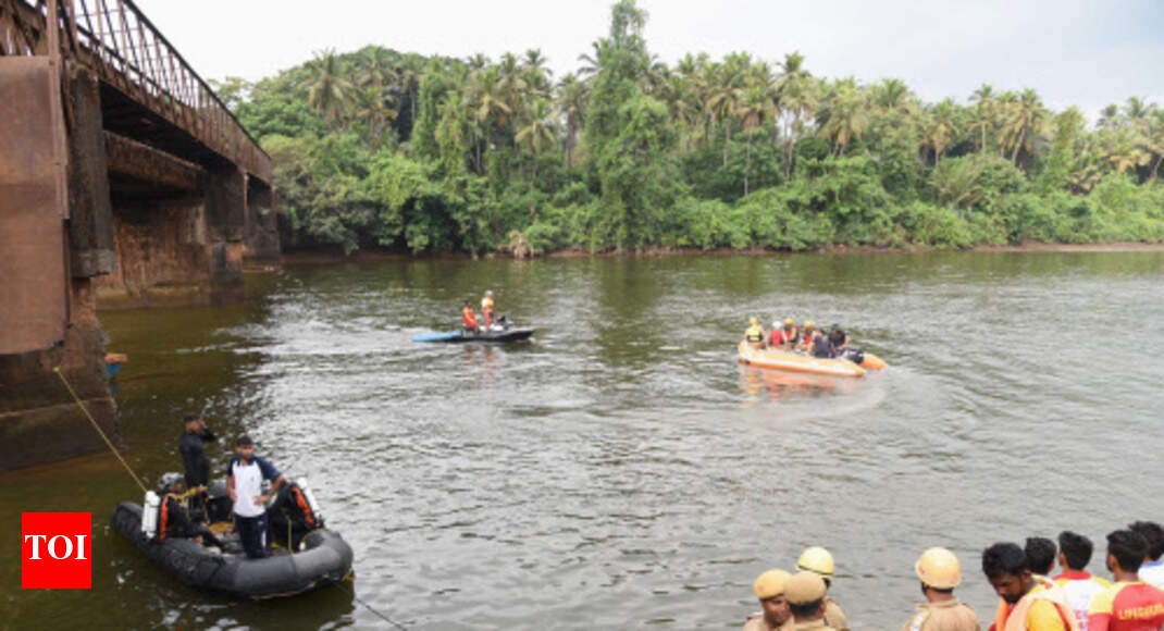 3 bodies recovered at Goa bridge collapse site | Goa News - Times of India
