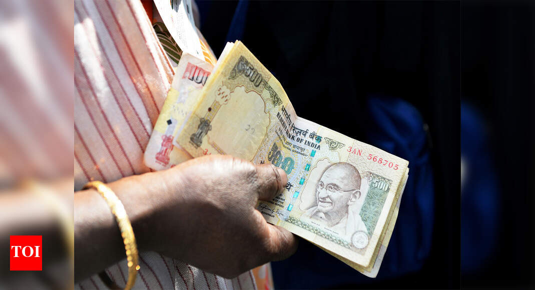 Hoarding of demonetized currency: Two held with scrapped currency ...