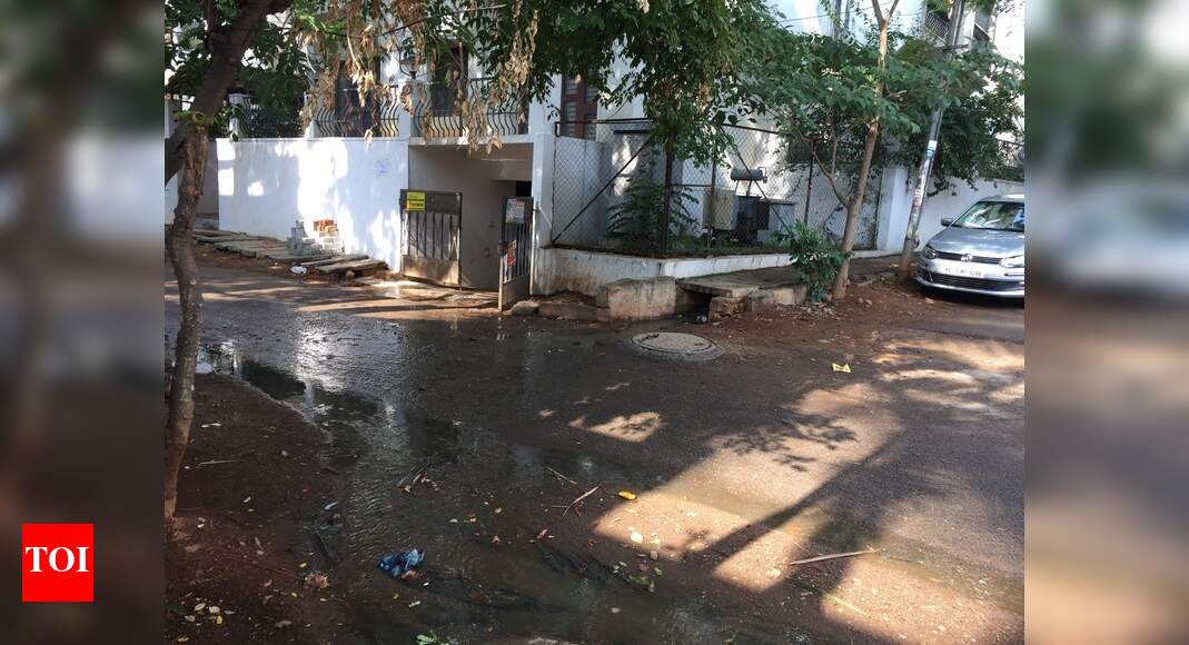 overflowing sewage in Sanjaynagar, Bangalore - Times of India