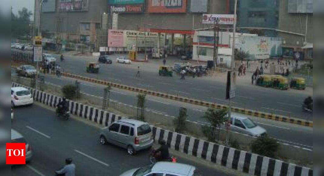 Noida Sector 18 market all set to become a one-way zone | Noida News ...