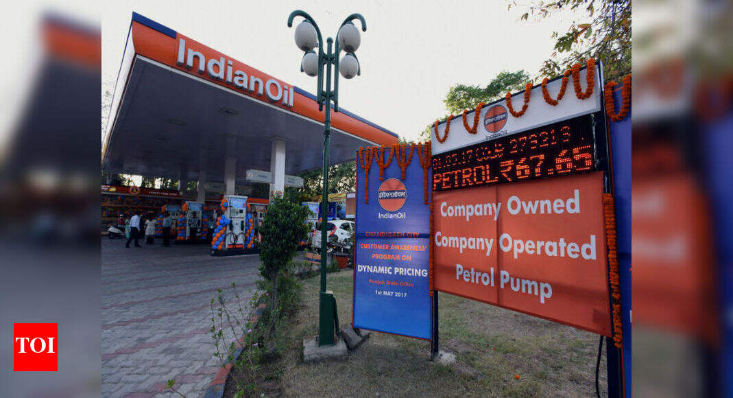 Indian Oil: Indian Oil saves Rs 1,000 crore in FY17 on import policy ...
