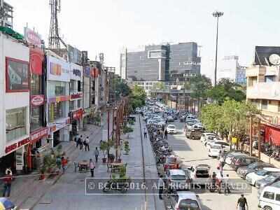 Noida Sector 18 market all set to become a one-way zone | Noida News ...