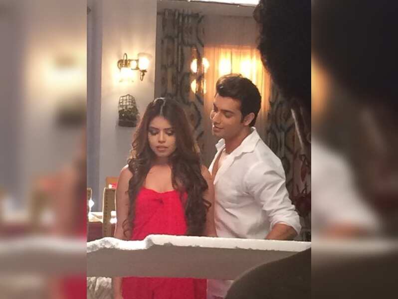 zoya chatterjee: Sharad Malhotra shoots an intimate song with newbie ...