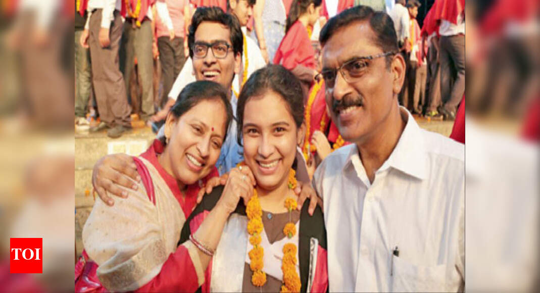 Three Lucknow girls among ISC national toppers | Lucknow News - Times ...